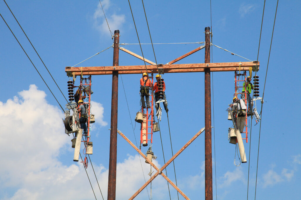Transmission Construction | High-Voltage Powerlines